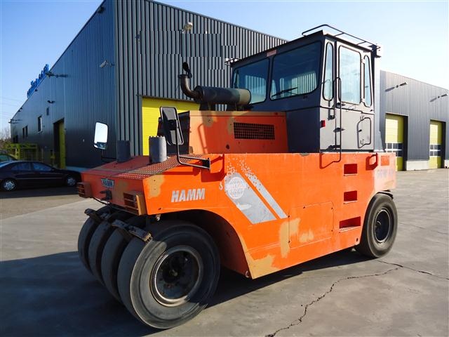 Cilindru compactor pe pneuri Hamm GRW18 Second-Hand 45700 Euro