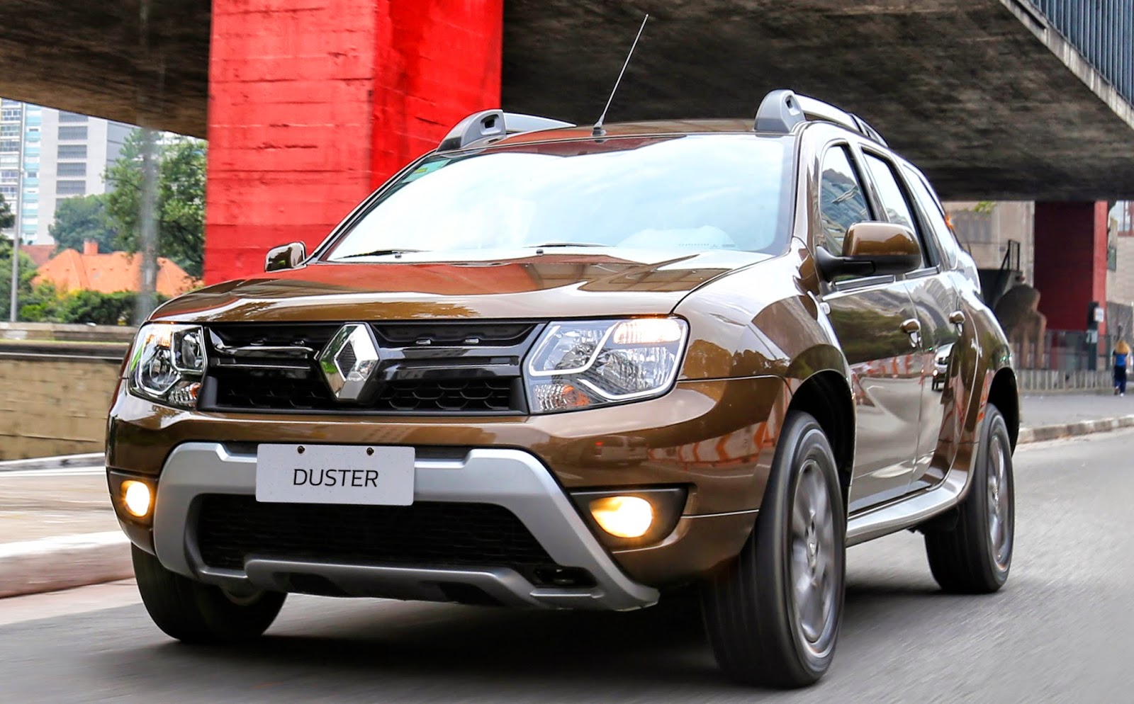 Renault apresenta Duster 2016 com novidades