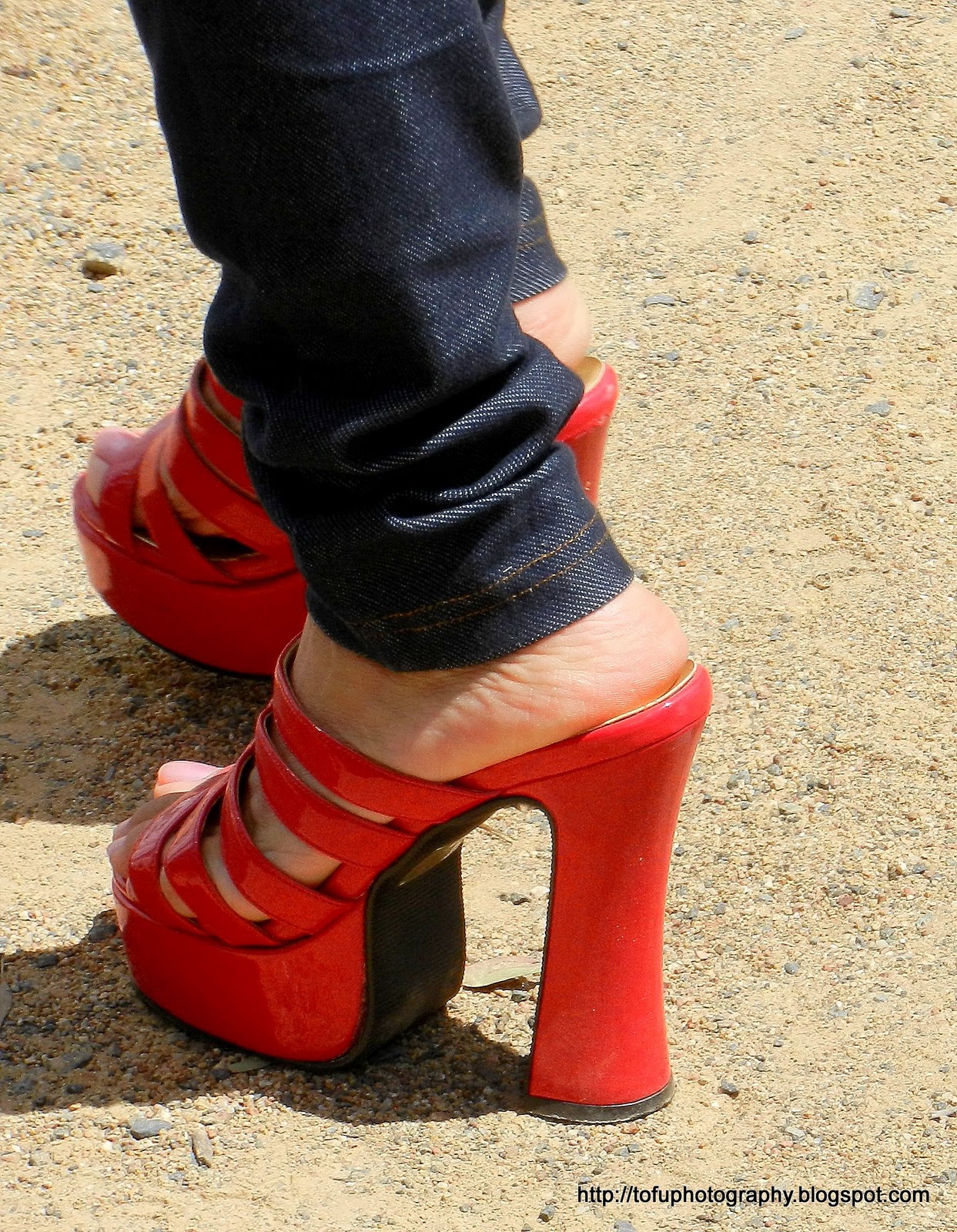 Tofu Photography: Red high heels