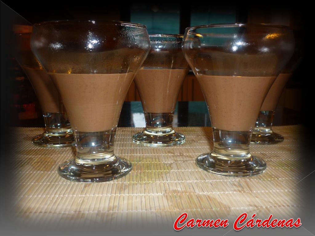 Las Recetas de Carmen: Cuajada de chocolate con nata montada.