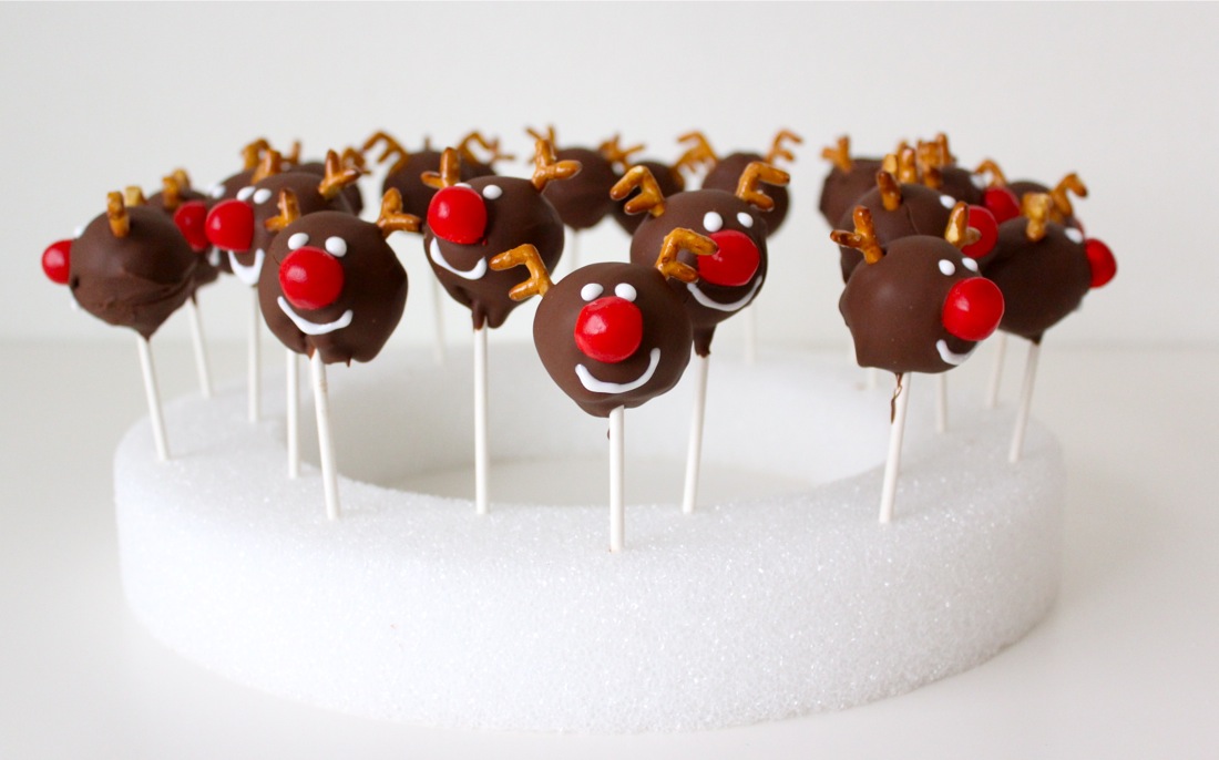 reindeer cake pops - MADE EVERYDAY