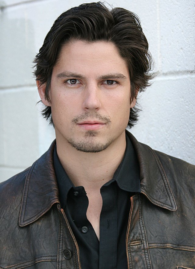 Celebrity Gossip|Entertainment News: December 2011