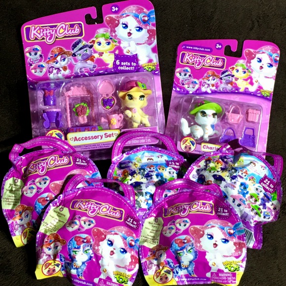 Stacy Talks & Reviews: Kitty Club and Zomlings - a dream come true!