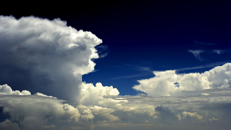 Top Wallpapers HD: Deep Blue Clouds Nature Wallpaper