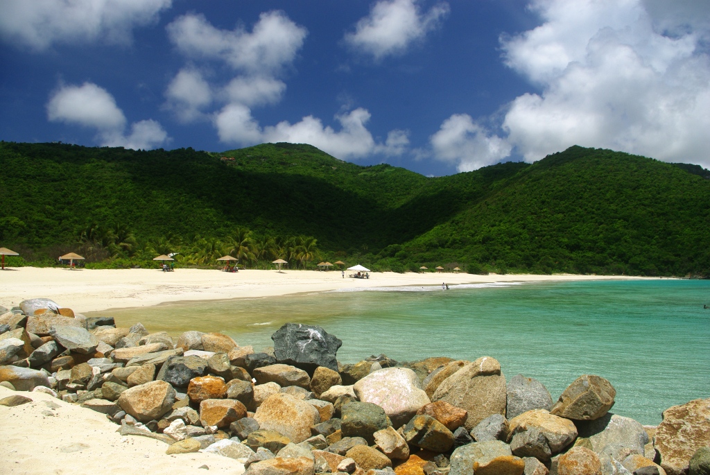 The BVIs: Basset's View of the Islands: Beach Week 2011 - Josiah's Bay