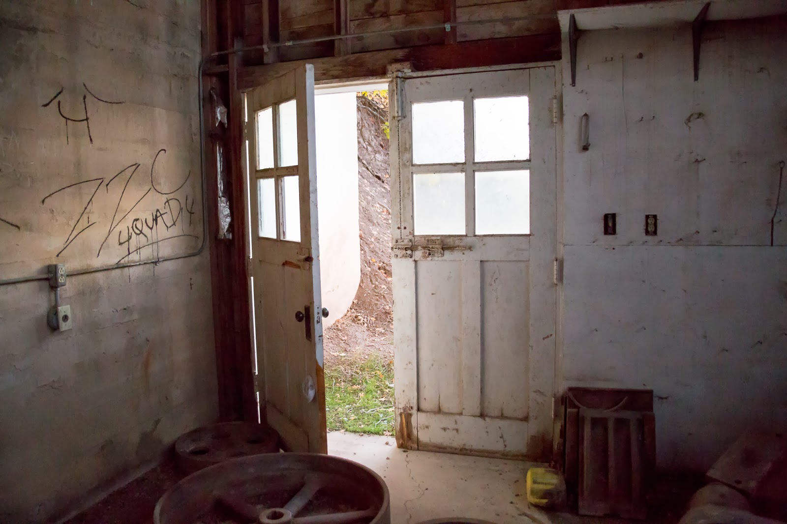 Documentary Photography: THE DREAM MINE (RELIEF MINE)