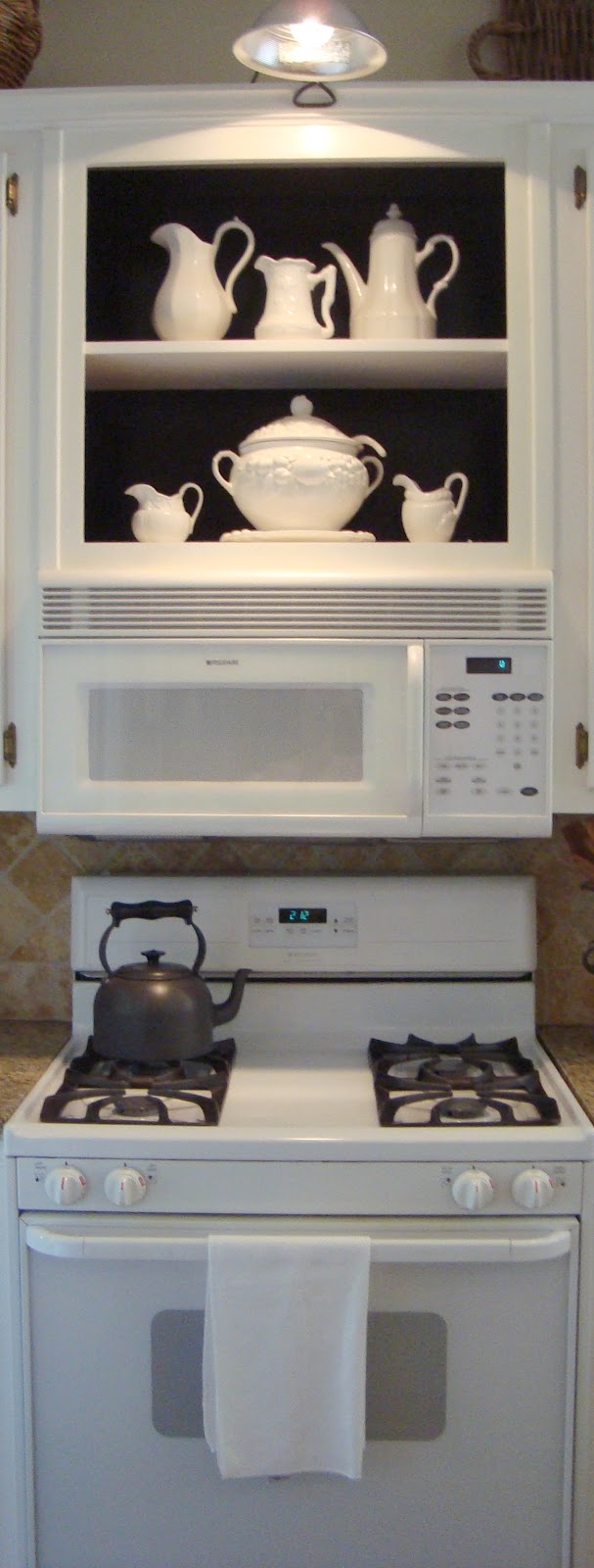 The Essence of Home: Dish Displays