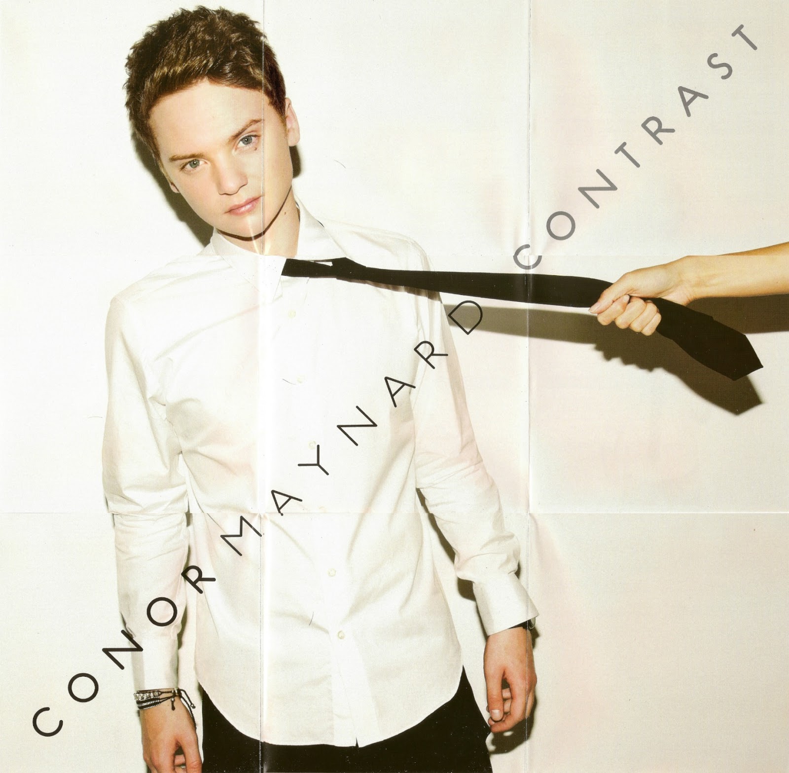 Encarte: Conor Maynard - Contrast - Encartes Pop