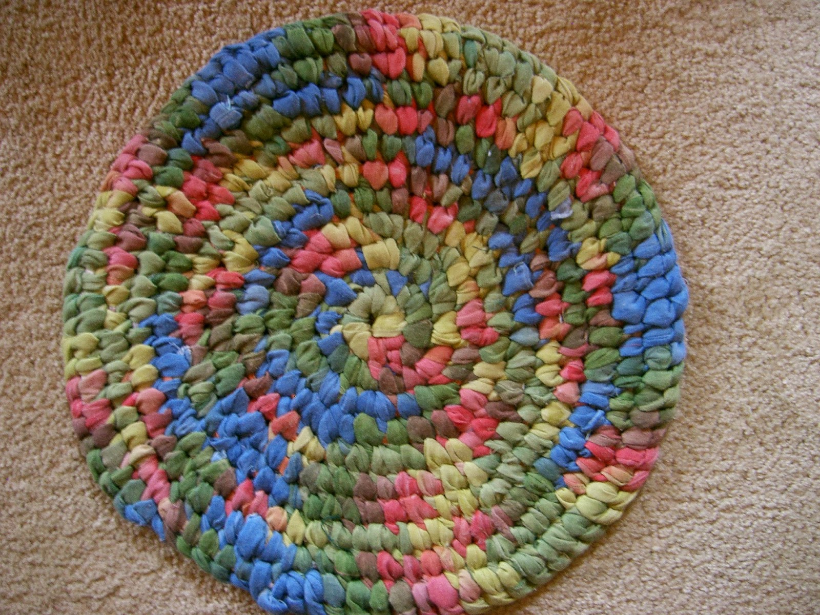 Rags to Rugs - Recycling Clothes into Carpets: Toothbrush Rugs