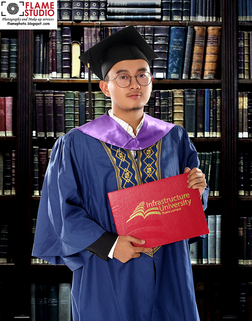 Flame Graduation Photography Studio: Graduation Convocation Family ...