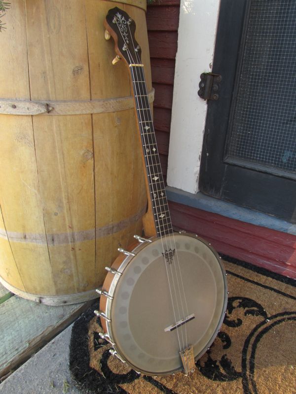 c.1925 Lyon & Healy? Archtop Tenor Banjo