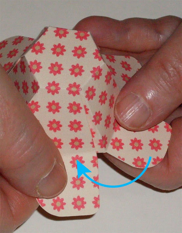 The Papercraft Post: "Mini Muffin Tin" Tutorial