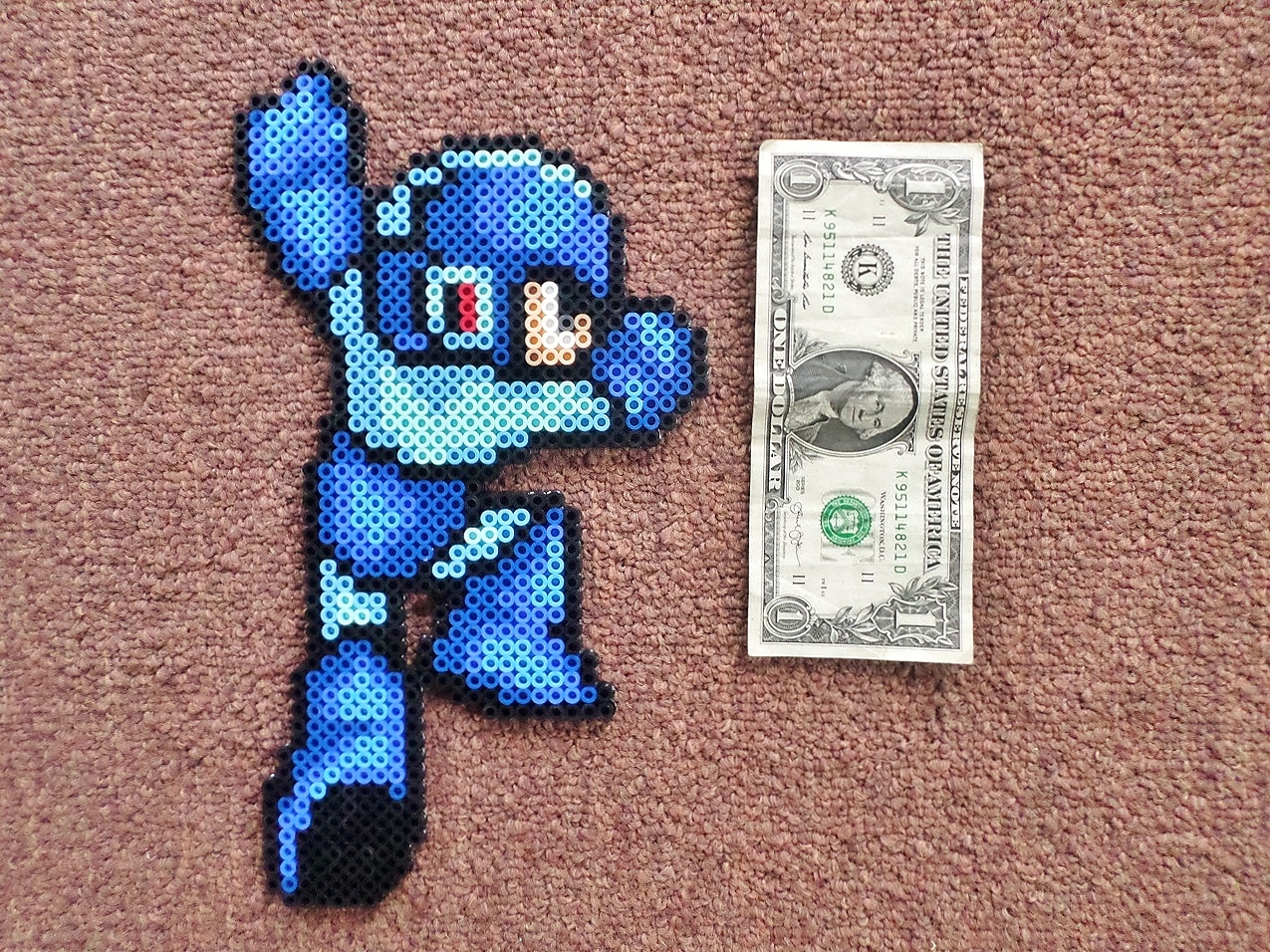Long Black Fingers : Mega Man Perler Bead