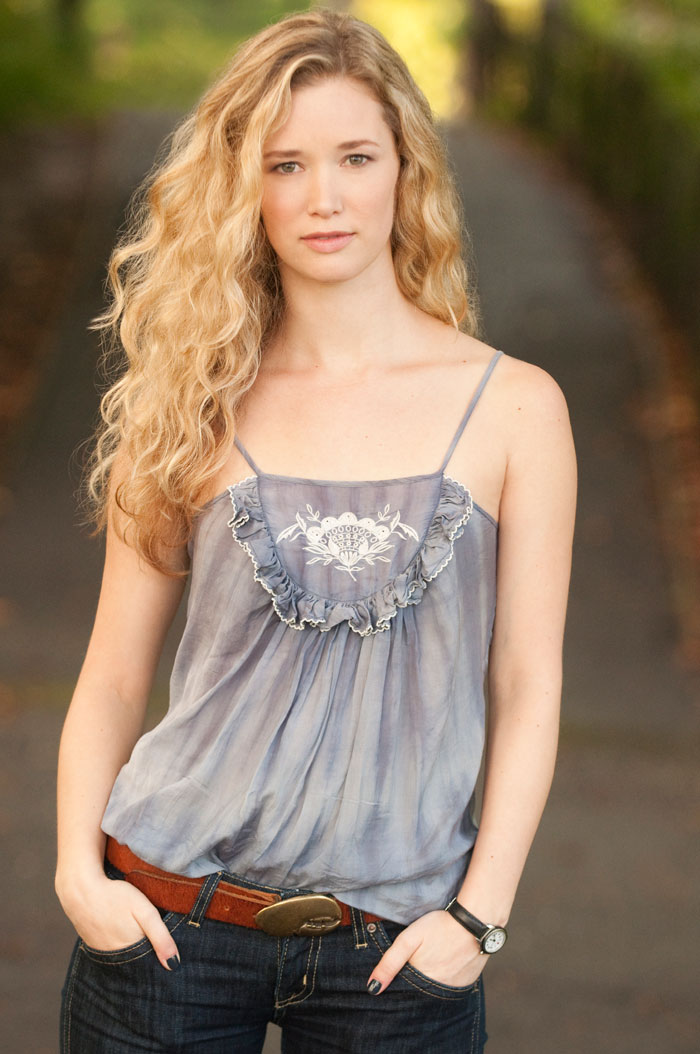 we're wide eyed: Meet the Cast: Sarah Jadin (ANIMALS)