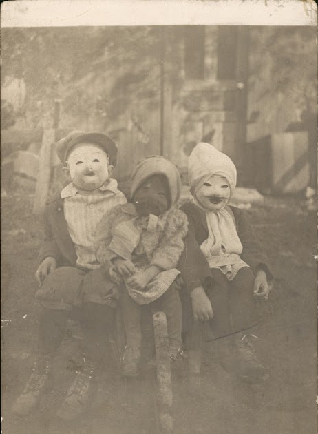 Lonesome Liz's Wild West Show: David Lynch's Creepy Halloween Photo ...