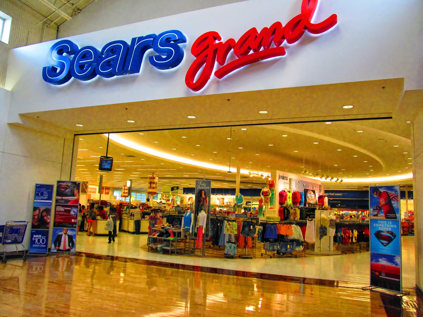 Trip to the Mall: Gurnee Mills- (Gurnee, IL)