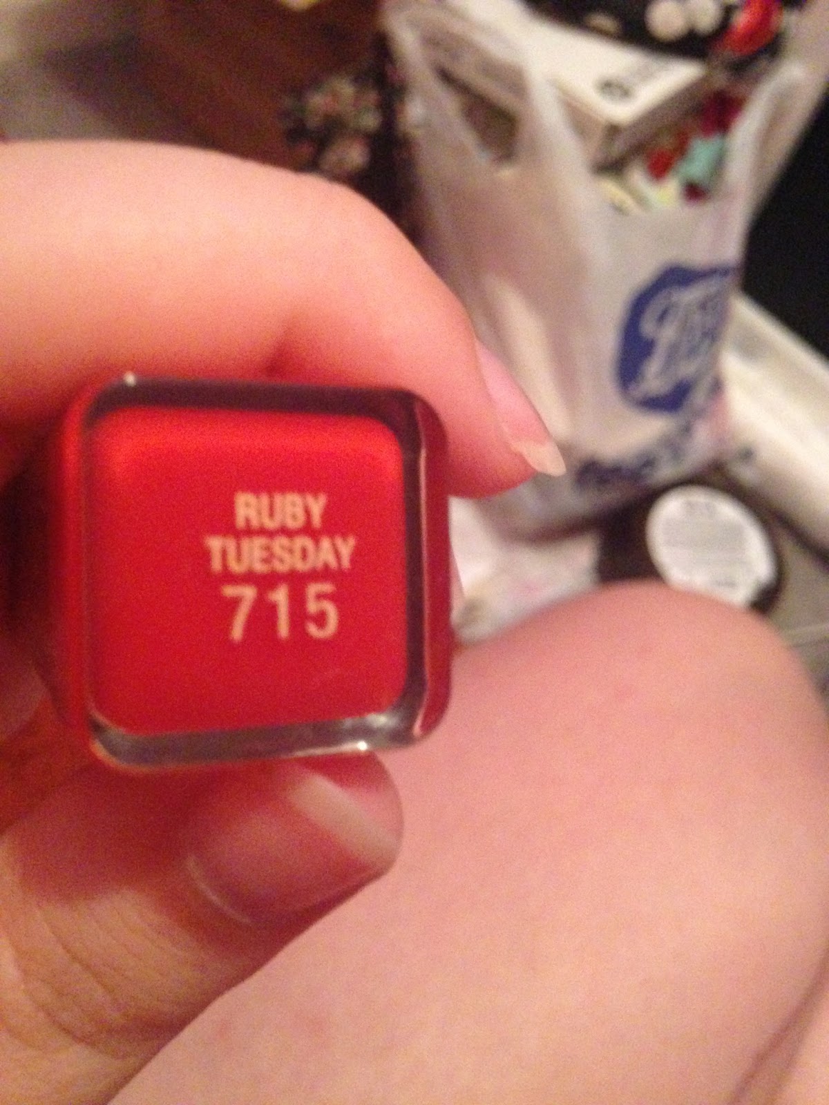Lizzies Reviews: Max Factor Colour Elixir Lipstick Ruby Tuesday-715 Review