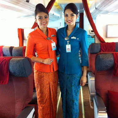 Model Baju Pramugari Terbaru 2016 yang Stylish dan Elegan