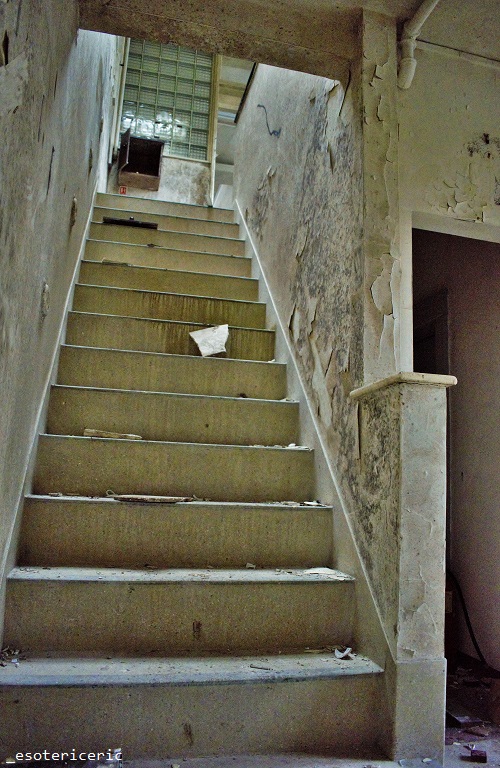 Esoteric Eric: In Accordance with Ordinance : H J Berry & Sons, Chipping