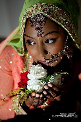 BIGBOOS: African henna pattern;