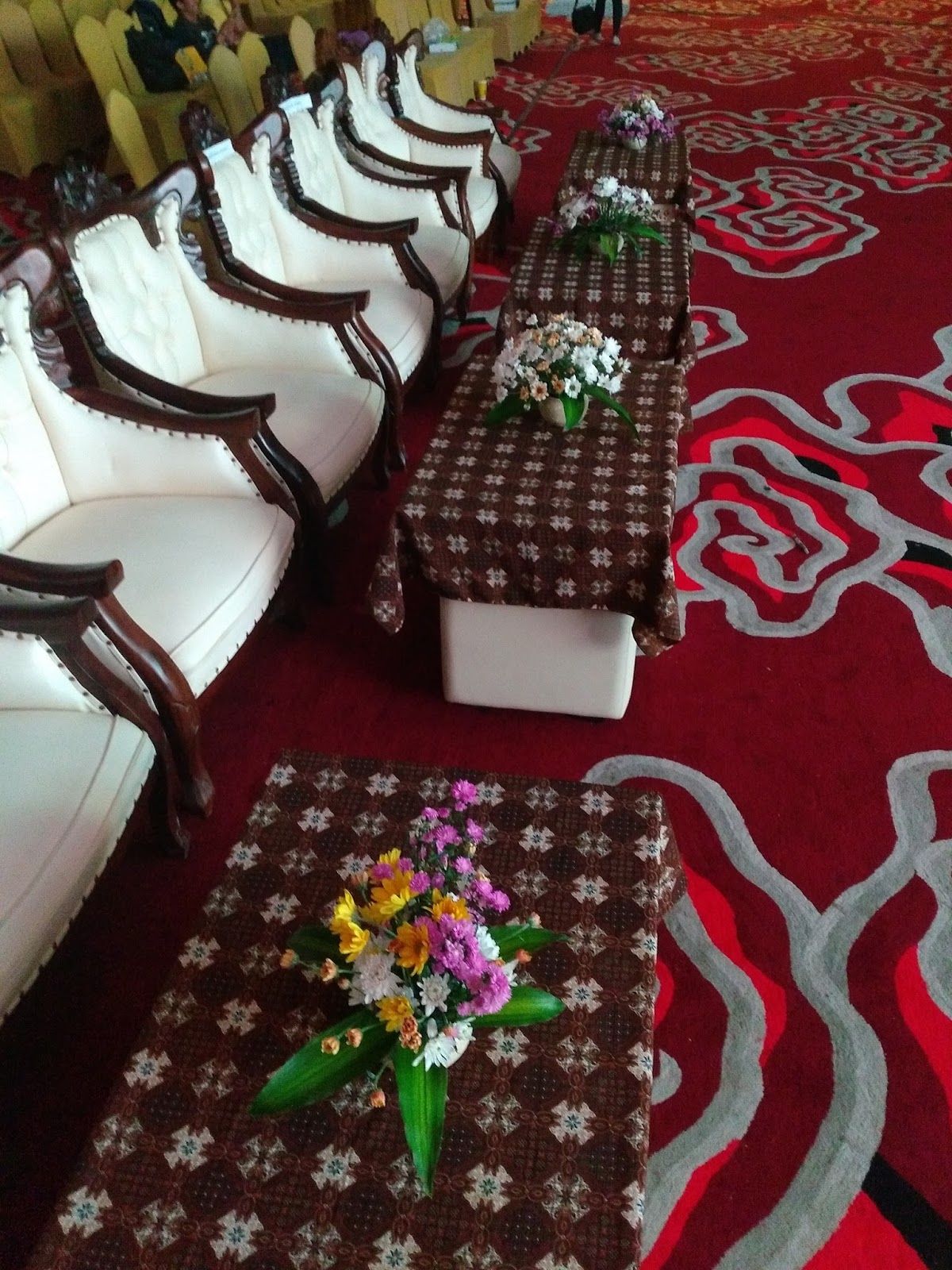 JASA PEMBUAT BUNGA UNTUK MEJA SEMINAR DI YOGYAKARTA, JASA PEMBUAT BUNGA ...