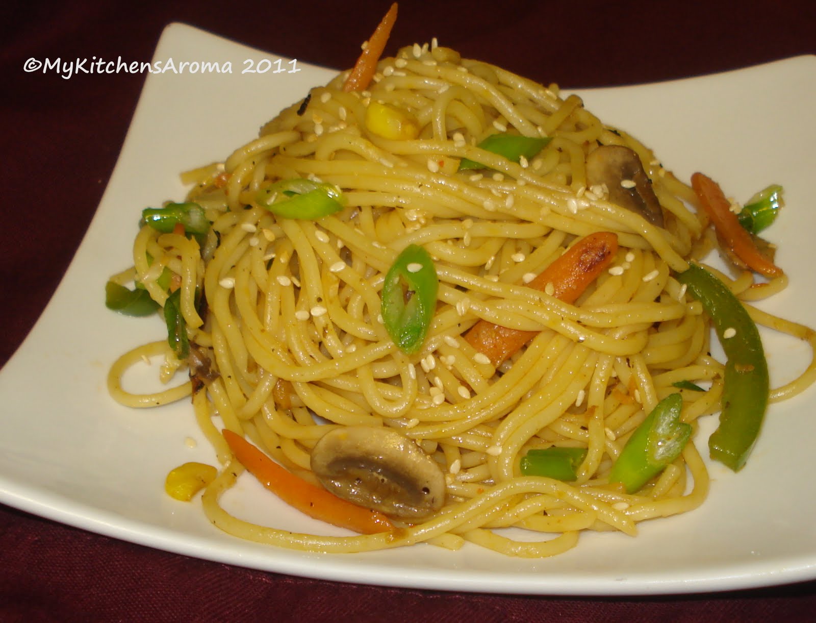 The Sizzling Pan: "Everyday Cooking"- Vegetable Lo mein