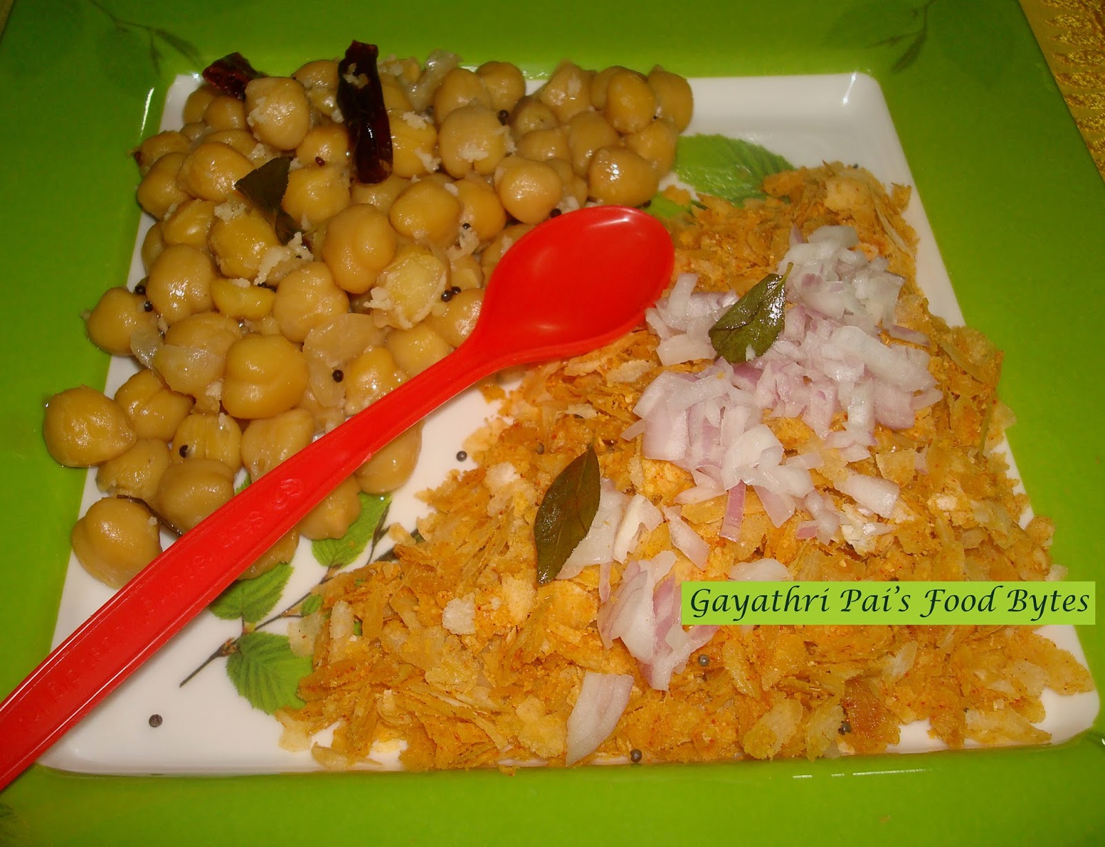 Gayathri Pai's Food Bytes: White Chane Upkari ani Pova-chetni.