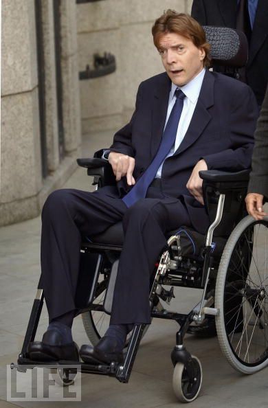 World Wide News: J. Paul Getty III, heir of an oil tycoon, dies at 54