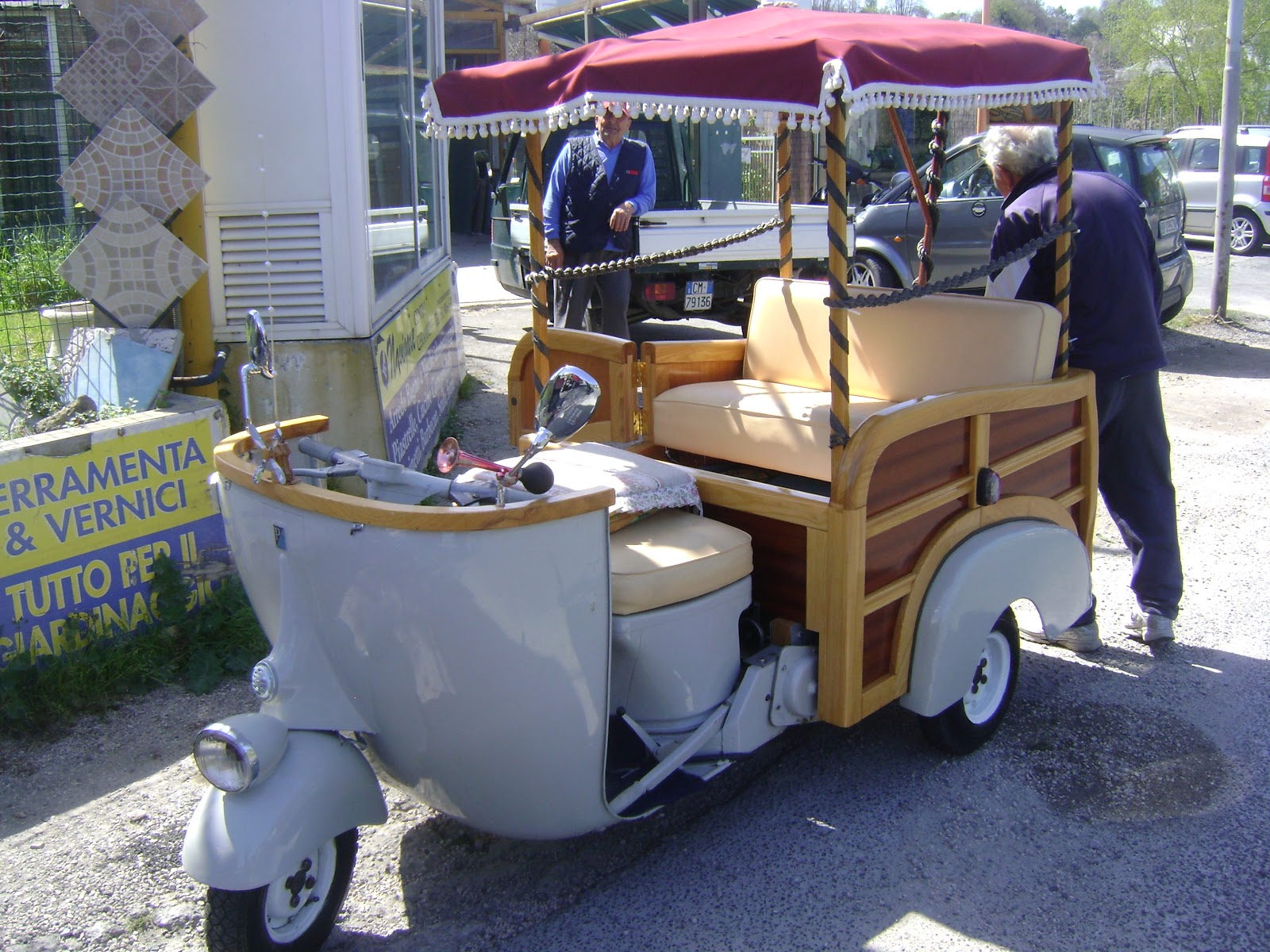 DOMANI DOMANI: Ape Calessino anni 60'