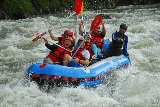 Paket Rafting Sungai Serayu Banjarnegara | The Pikas Artventure Resort
