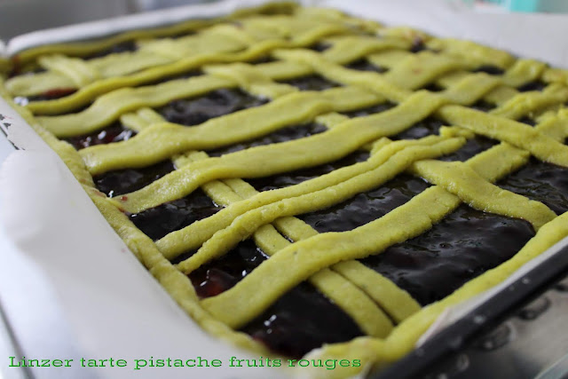 GATEAU GAGA - Love cakes: Linzer torte pistache fruits rouges