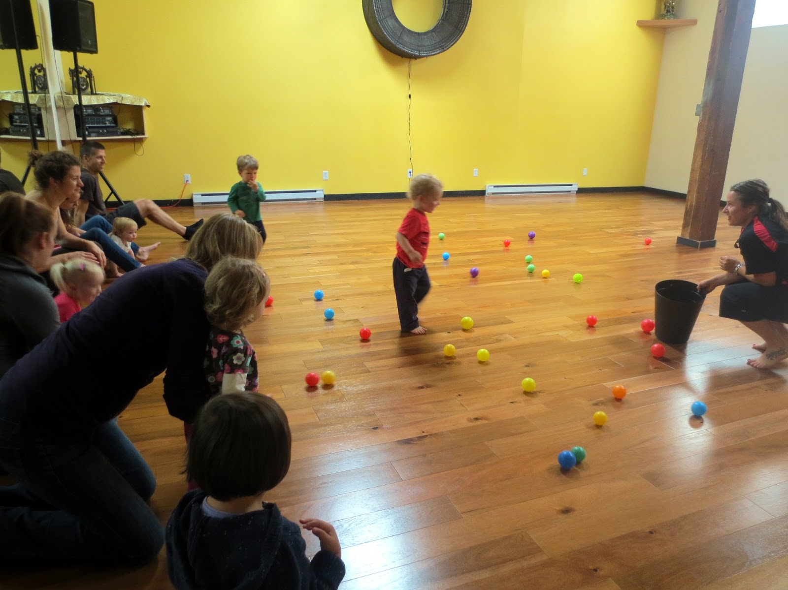 momstown Victoria: Parent & Child Sportball Class with momstown Victoria
