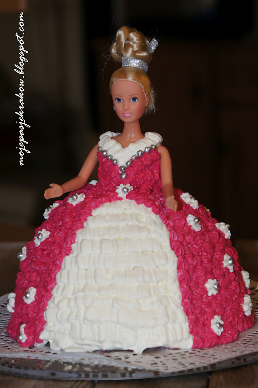 moje pasje: Tort Barbie różowo-biały