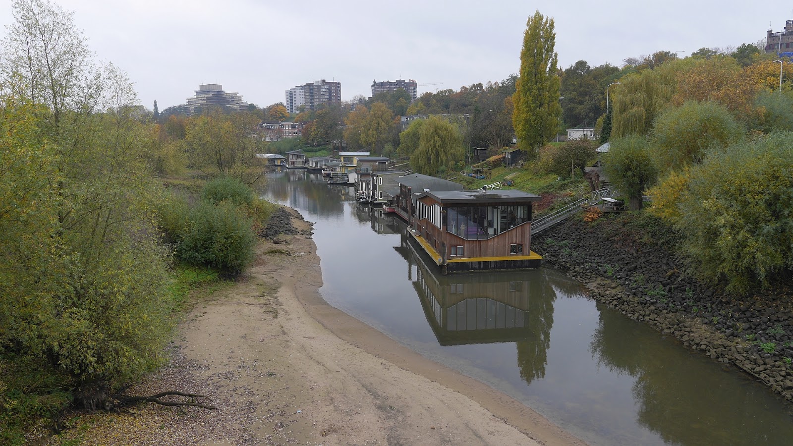 Nijmegen blog: Laag water in het Meertje