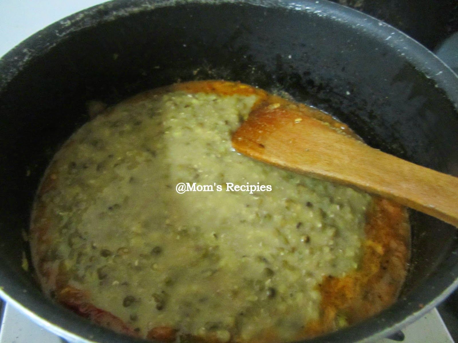 Mom's Recipies: Hara Moong Dal Tadka / Hara Dal Fry / Green Gram Tadka