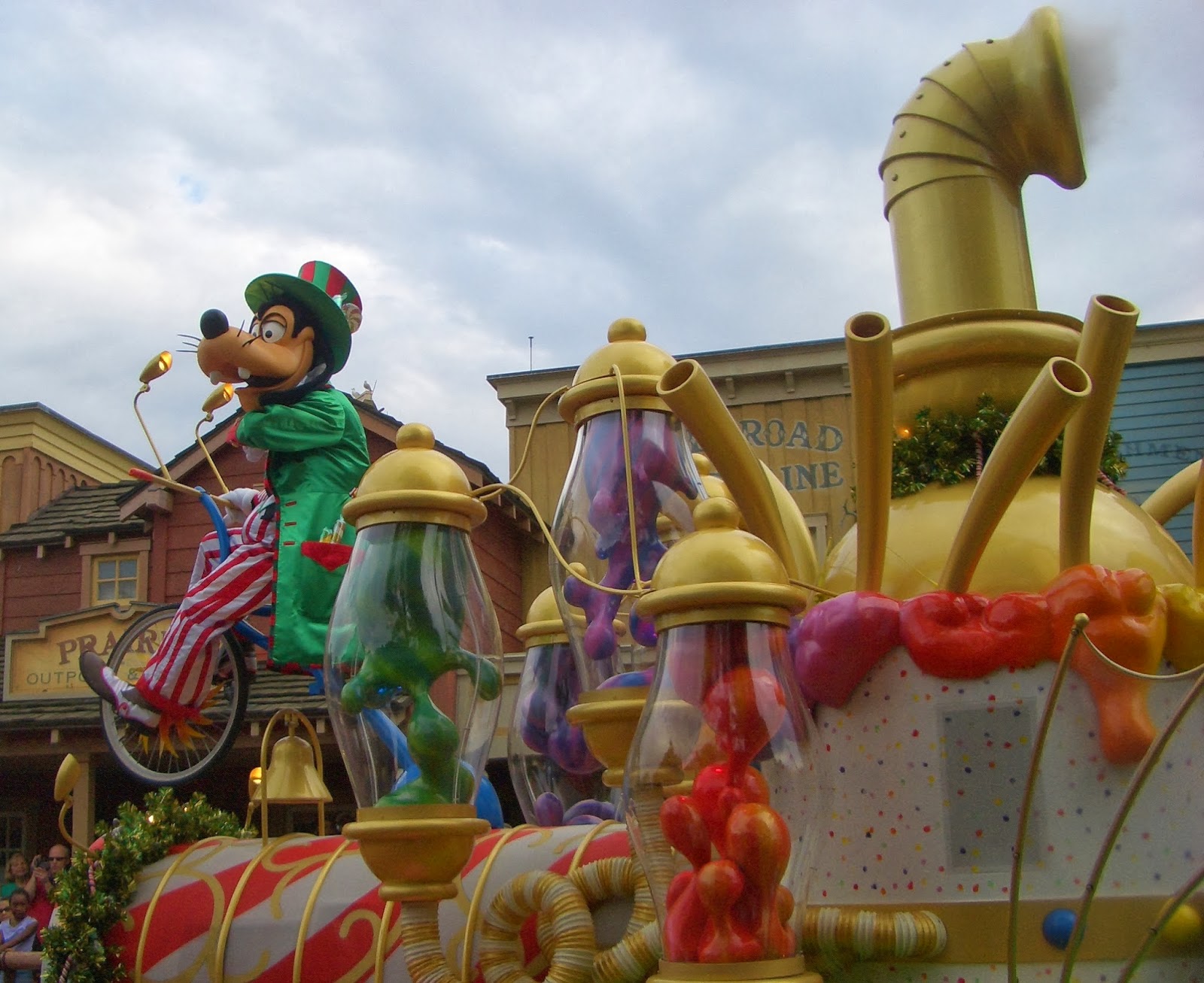 Disney Character Christmas Encounters - Post 50 RX