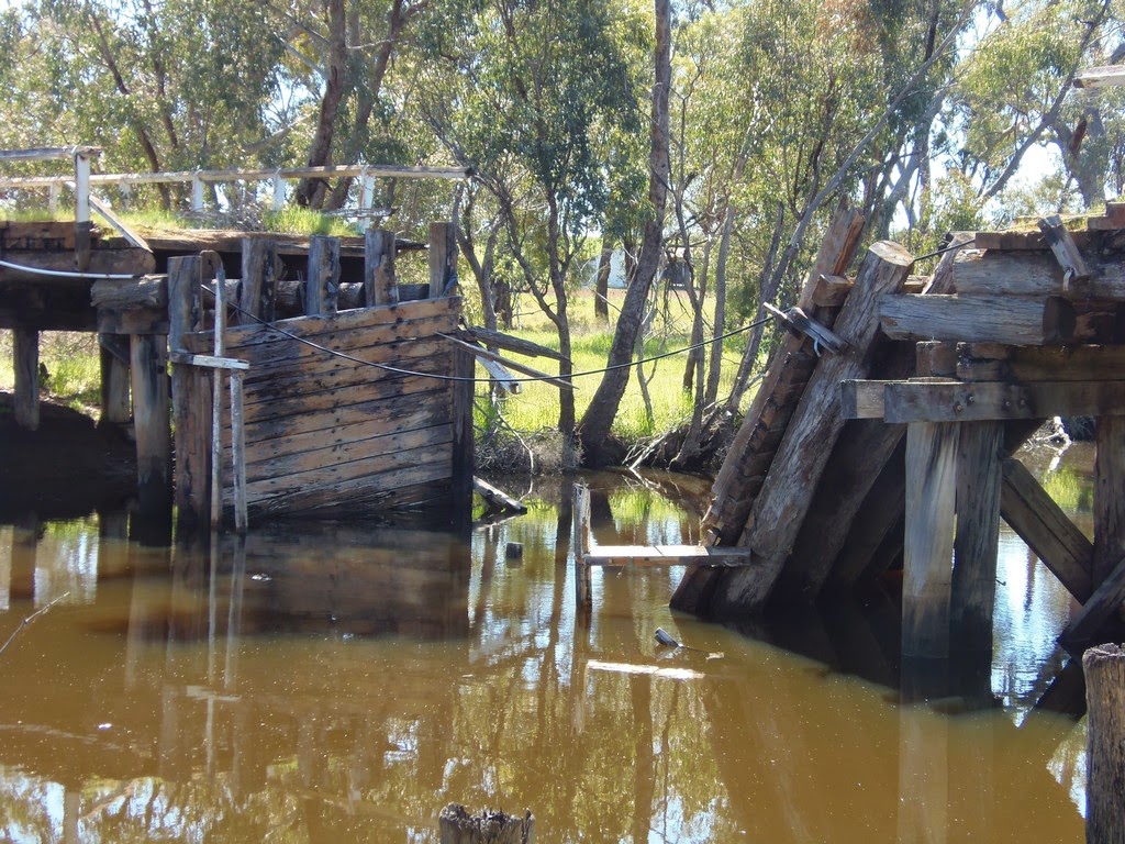 Solo Steve On The Road: PUMPHREY'S BRIDGE via POPANYINNING WA