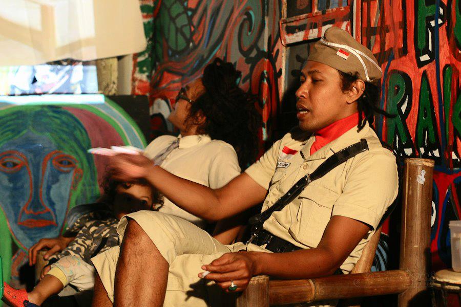 LORONG PANGGUNG: Brief Biography Iwan Wijono