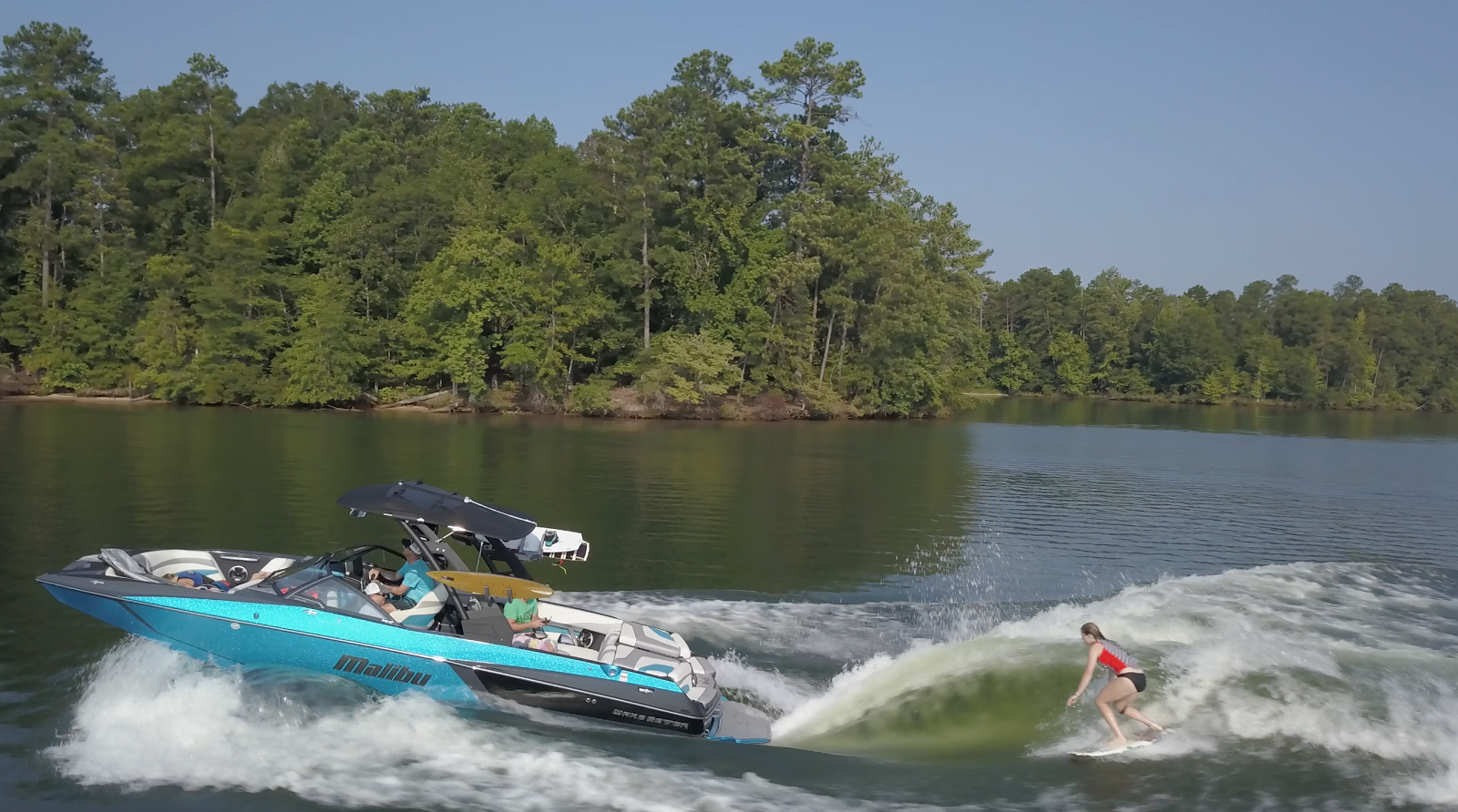 Wakesurfing with Pro Wakesurfers Jordan and Taylor Wolfe - THEWAKEDUDE.COM
