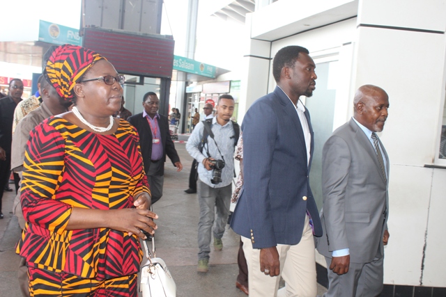 MATUKIO @ MICHUZI BLOG: JOTO, MSONGAMANO, KUCHELEWA KWA HUDUMA JNIA ...