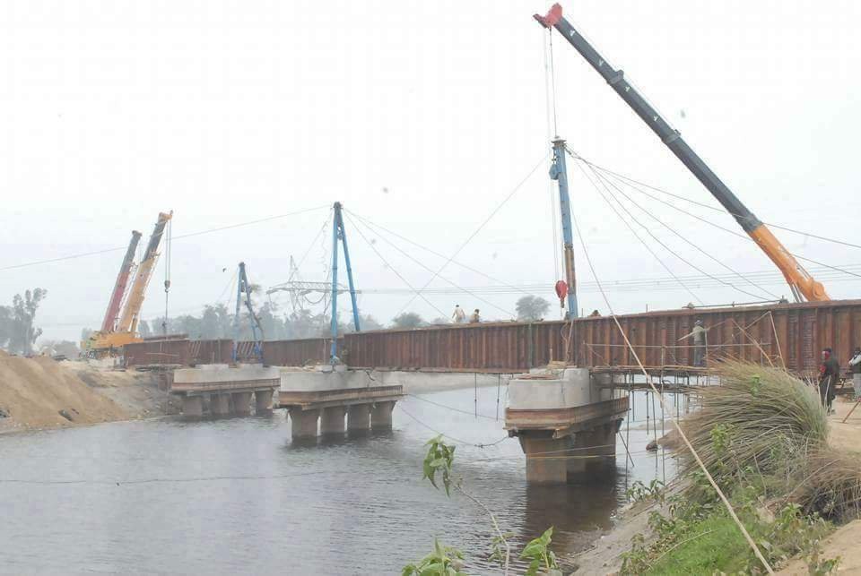 Learneng: Application for construction of a bridge over the canal.