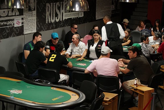 Blog The Social Poker