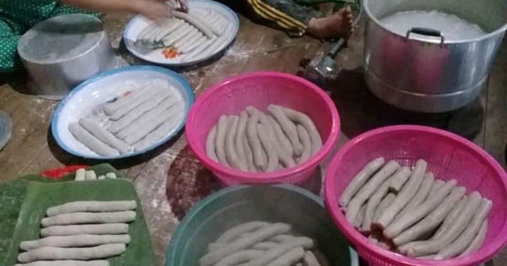 "Intip" Proses Pembuatan Kerupuk Basah, Kuliner Khas Kapuas Hulu ...