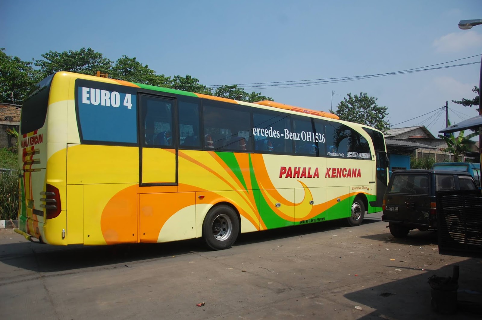 Mercedes-Benz OH 1526 {Specification}