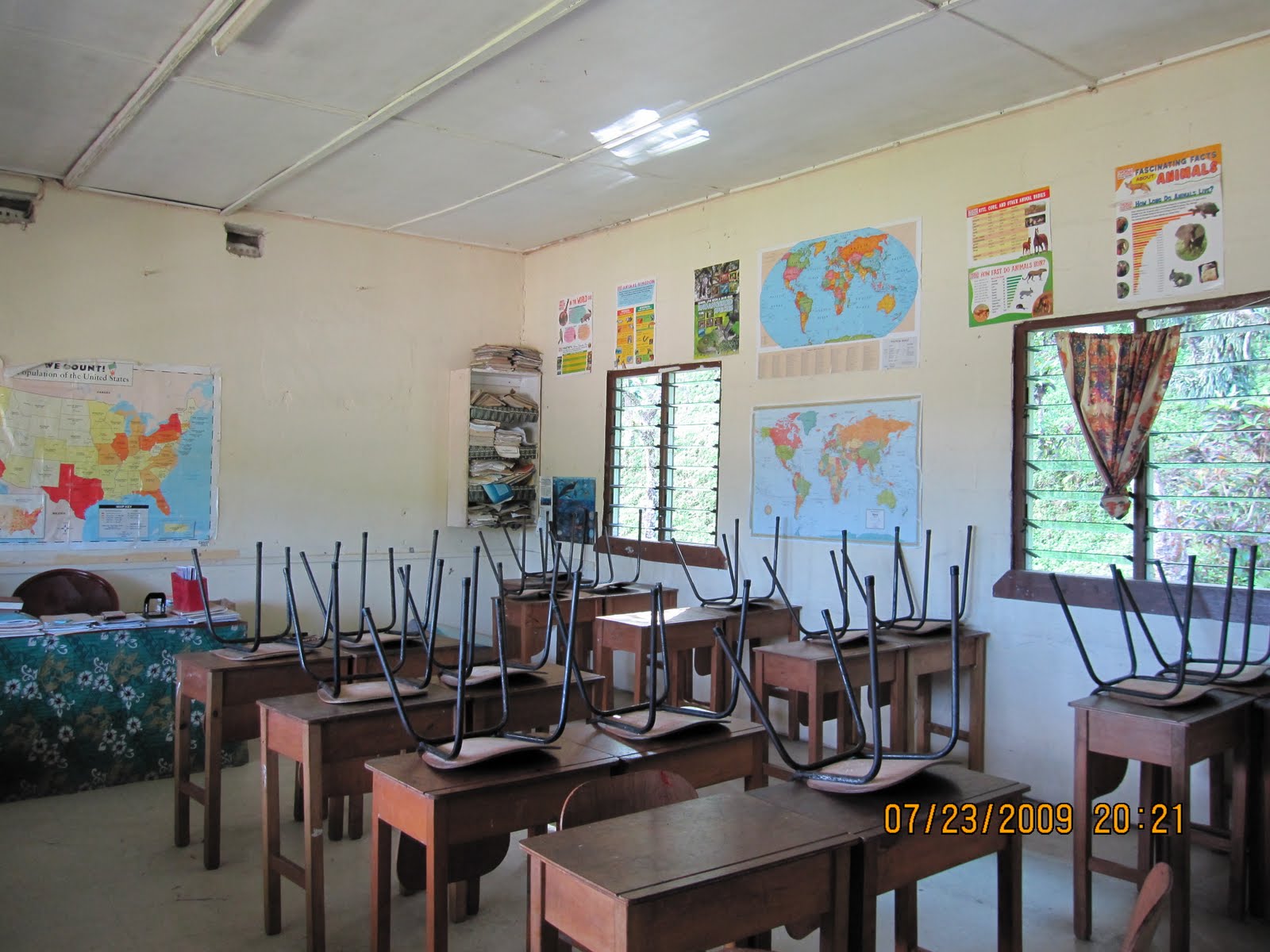 The Fijian Experience: Elementary School Visit in Namatakula Village