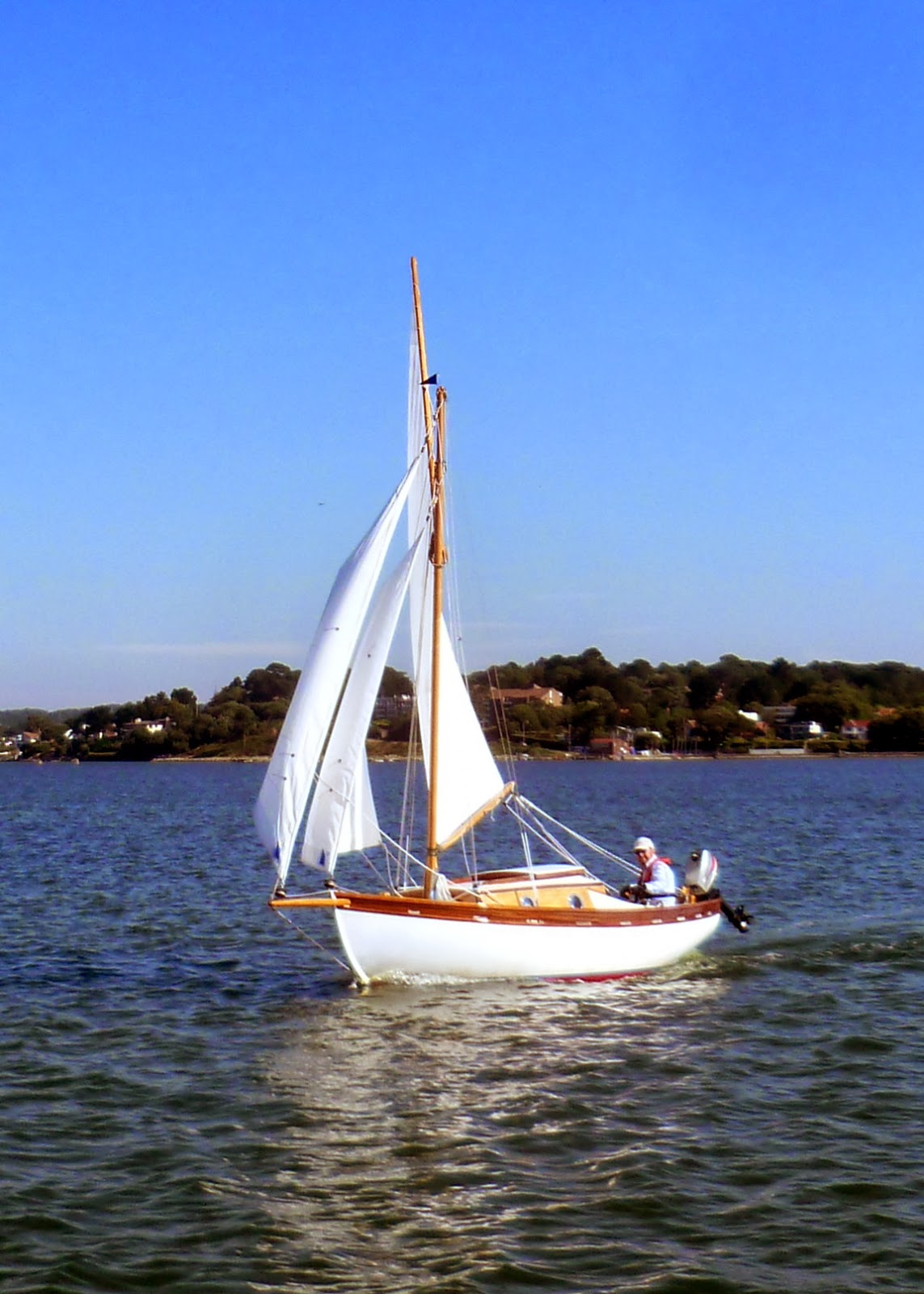 SAILING MARGHERITA - a Willow Bay "Shilling": 2014