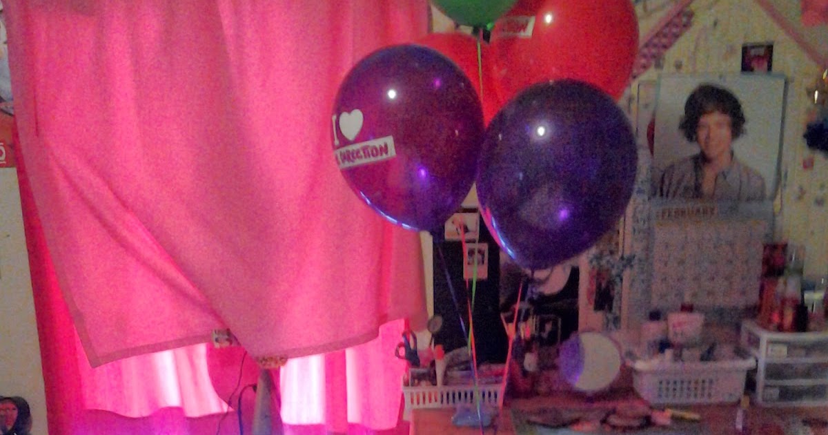 STAY AT HOME MOM: One Direction / #DisneySide Party Decorations