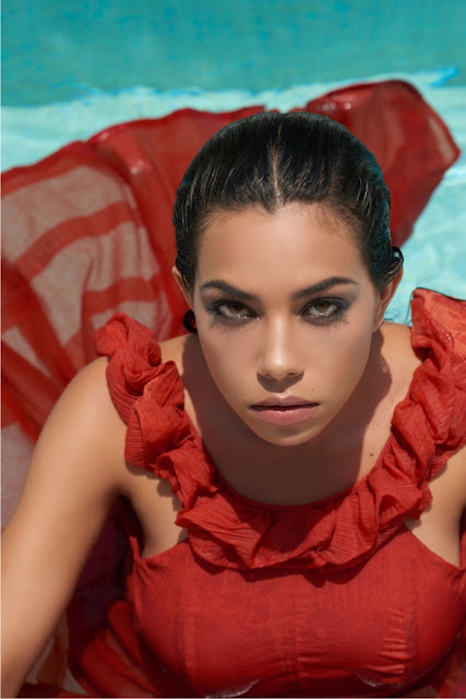 MUSA: Jeniffer Setti - A morena que abalou "Os Dez Mandamentos" está de ...