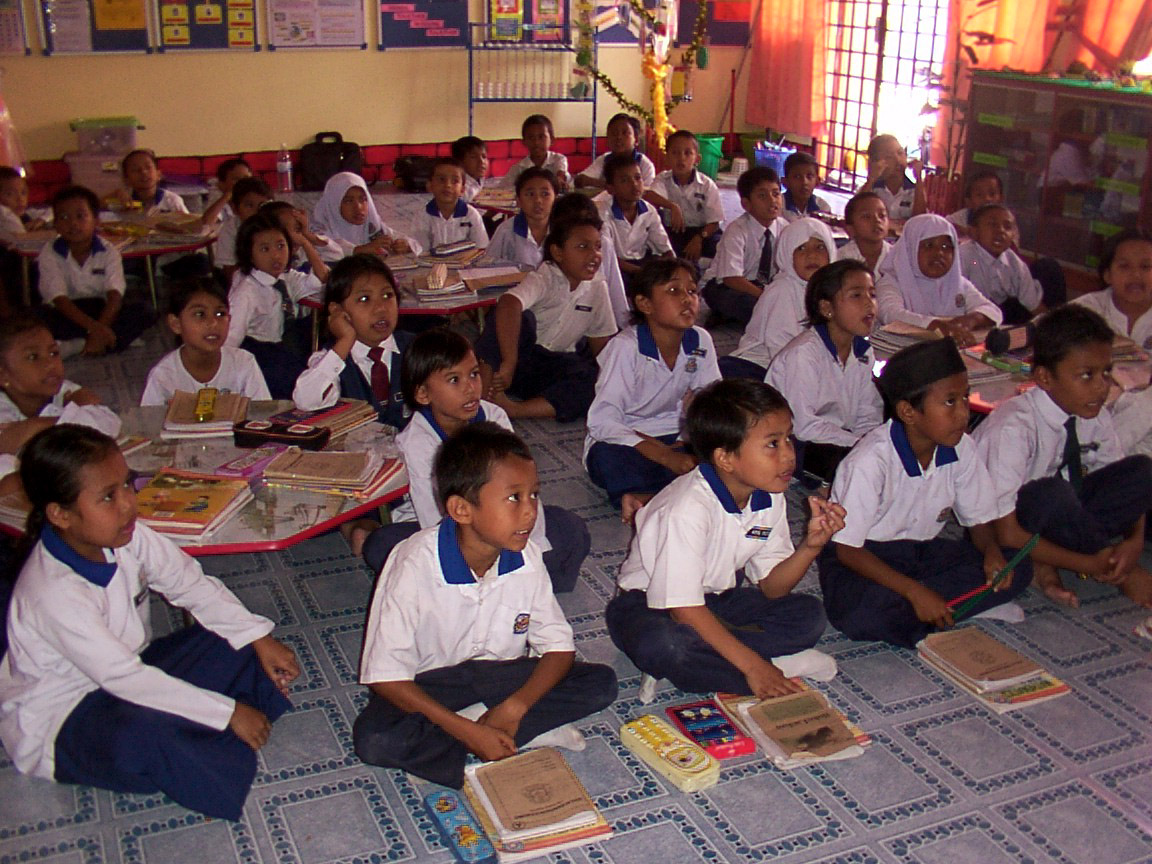 BIJAK MATEMATIK: GAMBAR-GAMBAR MURID