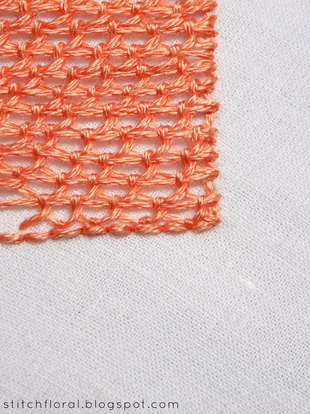 Detached buttonhole: learn the two types - Stitch Floral